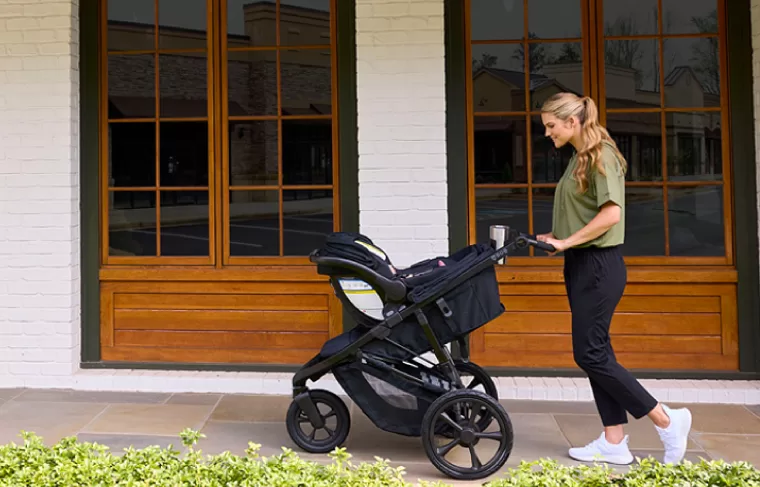 The Ultimate On-the-Go Stroller - momm blog